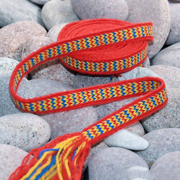 Ladoga, Historiskt brickvävt band - Kit • Nordic Design 2023